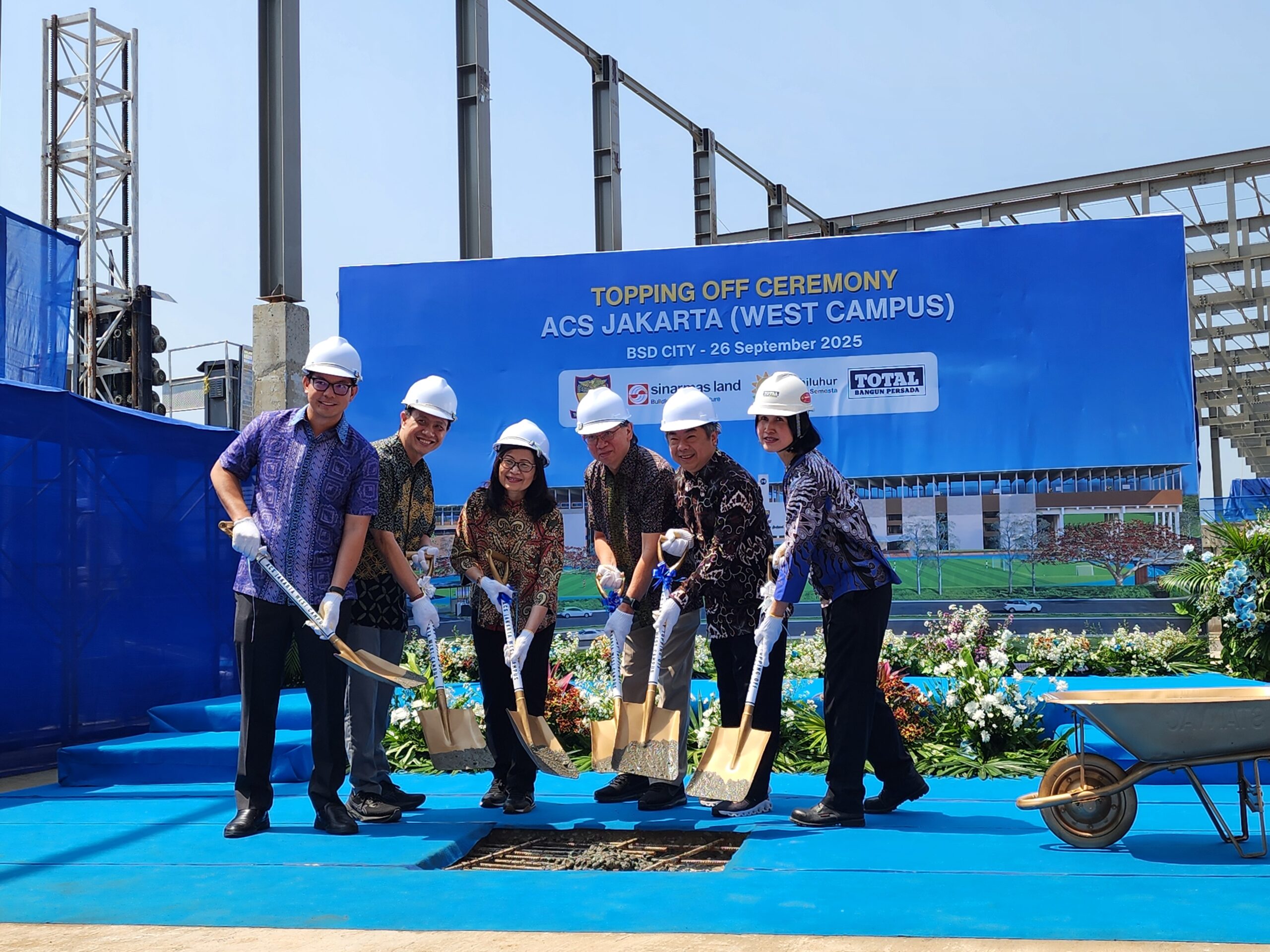 Sinar Mas Land dan PT Adhiluhur Cahaya Semesta Gelar Topping Off ...